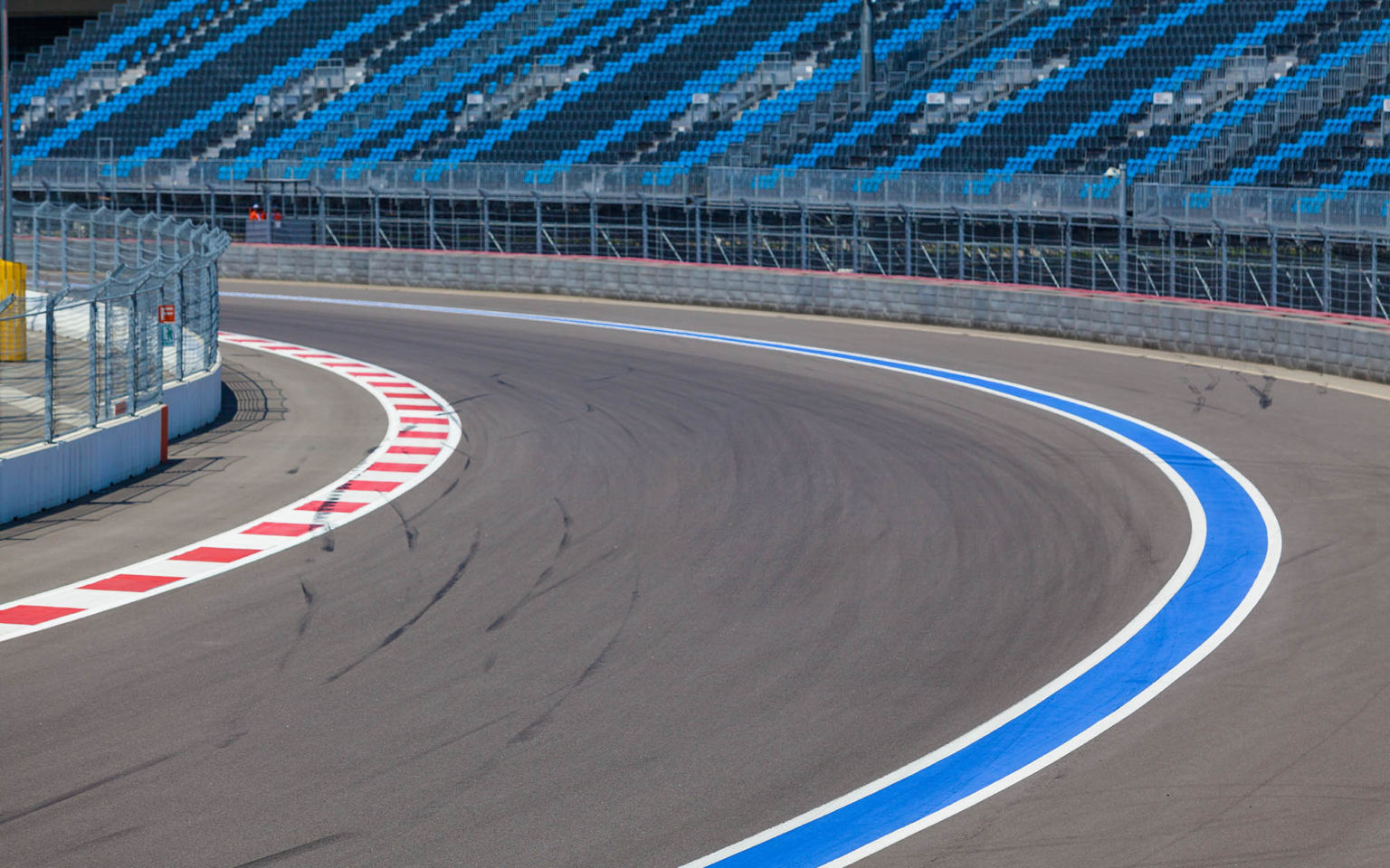 LED Racetrack Lights | NGU Sports Lighting